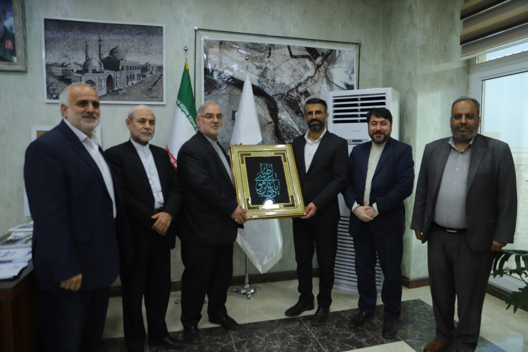 The cordial meeting of the CEO of AFZO with the Consul General of Iran ...